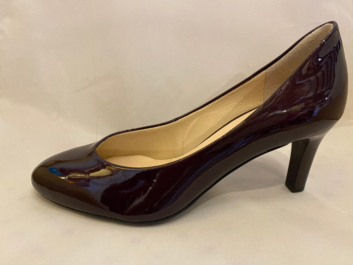 H142 Hogl ladies patent leather shoe – Lady Elegance & Chaps